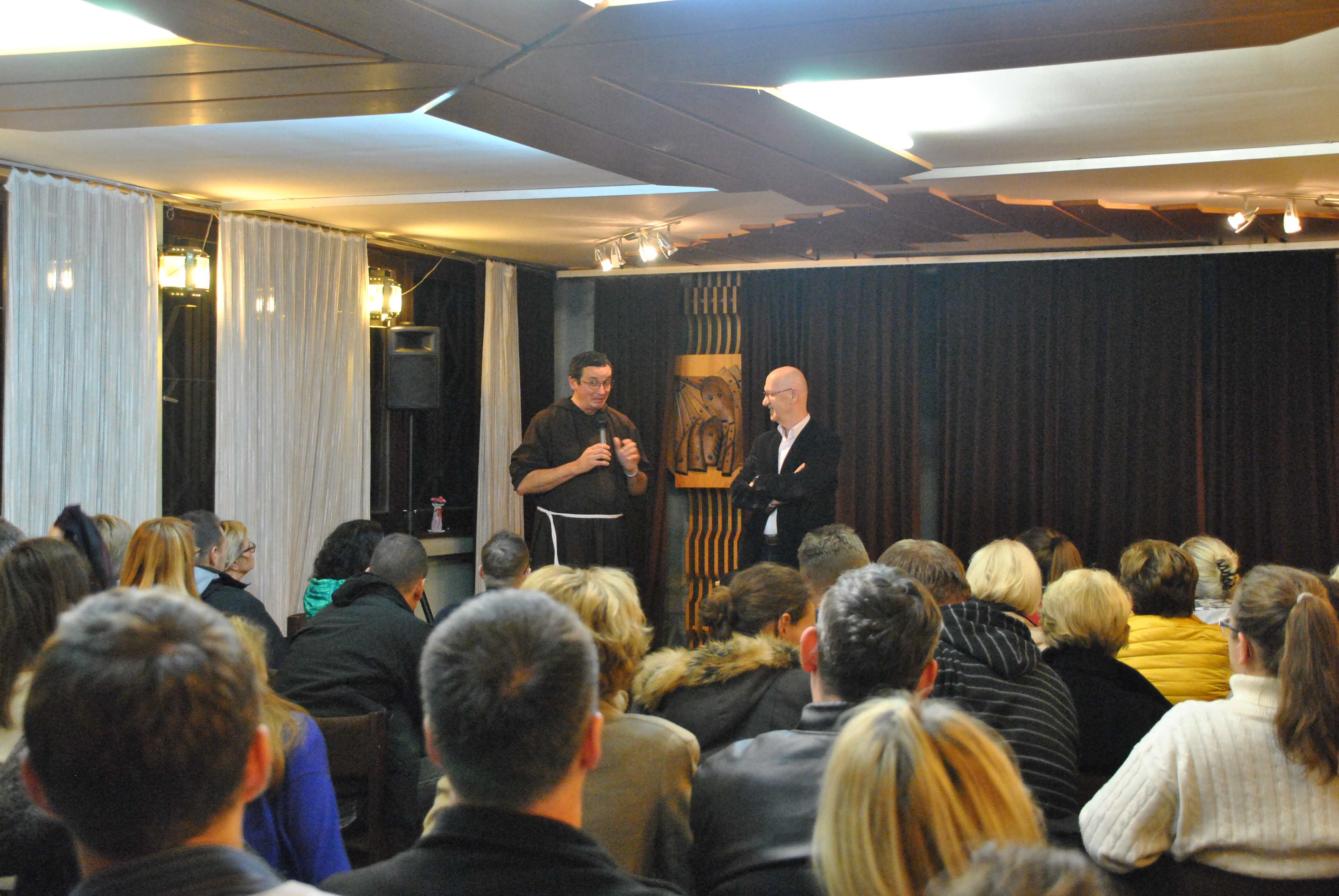 Dr. Andrej Perko: Vzgaja odnos med očetom in materjo – Župnija ...